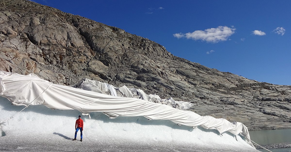 Covering glacier ice: effective but expensive