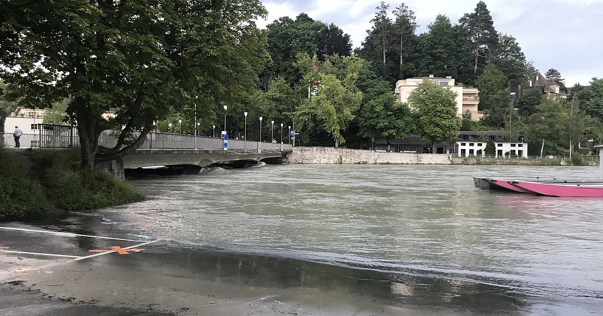 Consecutive drought-flood events in a warming world