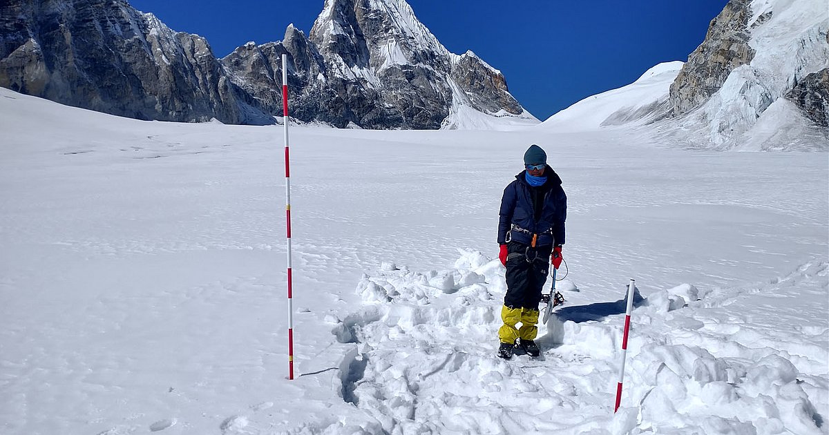 A glacier monitoring journey to the Nepalese Himalayas